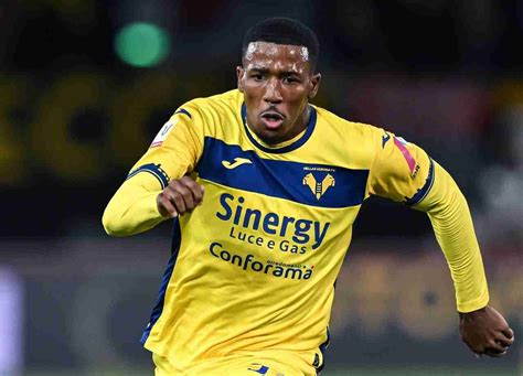 Tchatchoua Il Nuovo Talento Del Verona Napoli E Juve Osservano