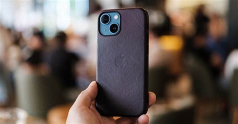 Có nên dùng ốp lưng cho iPhone