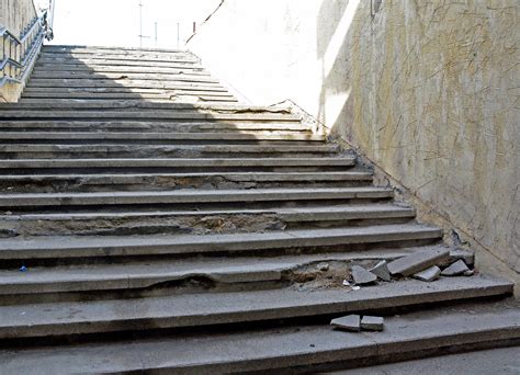 Според пловдивчани в подлеза се събира вода при всеки дъжд Сн Архив Лайф Dir Bg