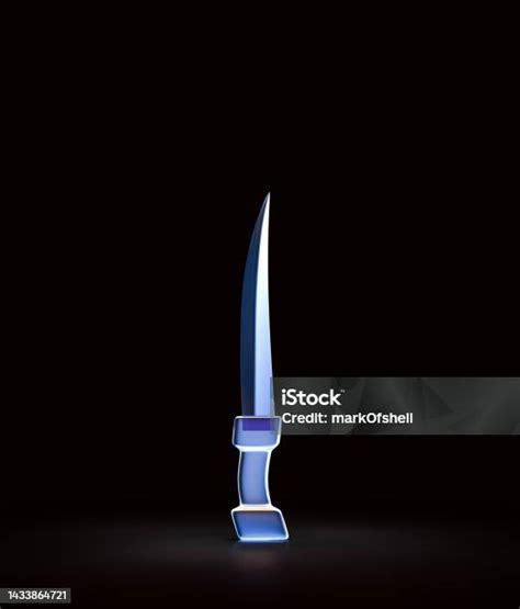 바이올렛 유리 단검 군사 및 사냥 칼 판타지 게임 전사 무기 3d 렌더링 강철에 대한 스톡 사진 및 기타 이미지 강철 검 검투사 Istock