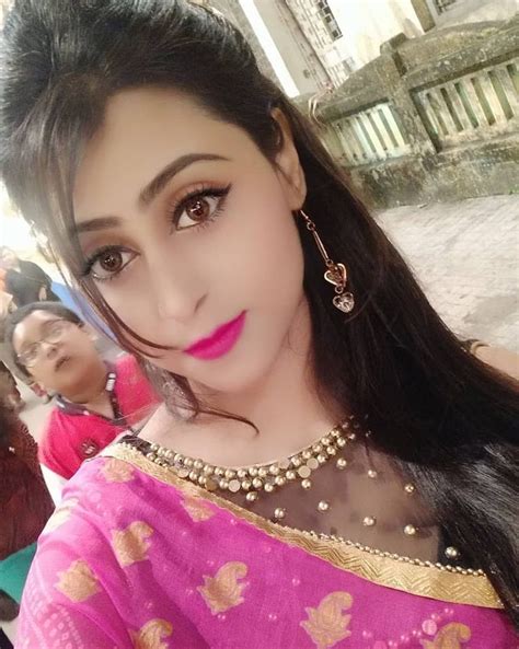 pin on priya chakraborty