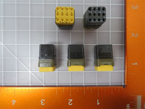 Lot of 18 DEUTSCH DMC-M 12-20 BA ZPF000000000015256 X109184 - OCO ...