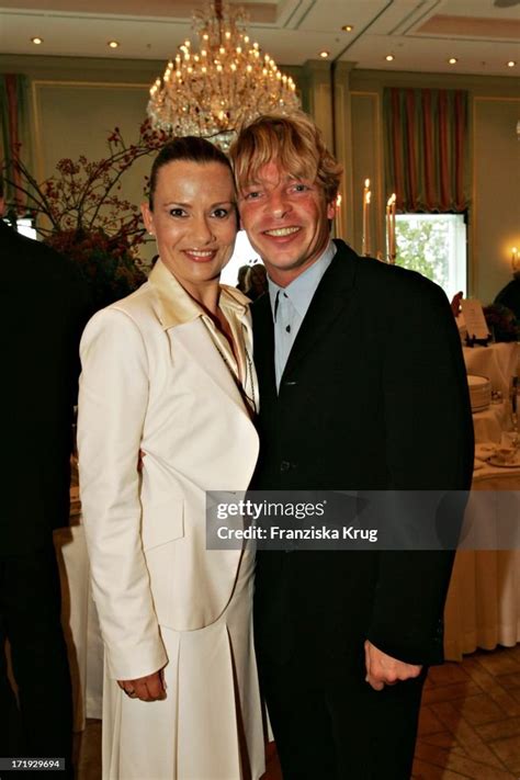Jenny Jürgens Mit Andre Eisermann Bei Benefiz Brunch Innocence In News Photo Getty Images