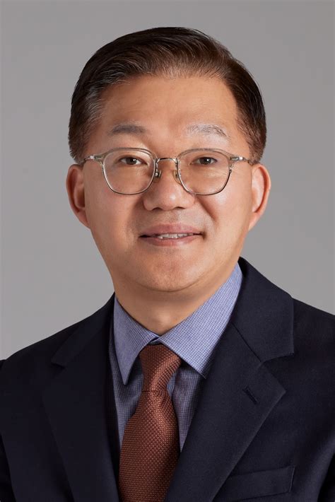 ‘전문경영 5년 이랜드그룹 안정화는 ‘글쎄