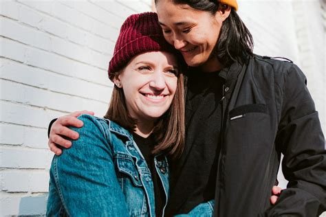 Introvert Extrovert Love Navigating Social Differences In Relationships DK Therapy