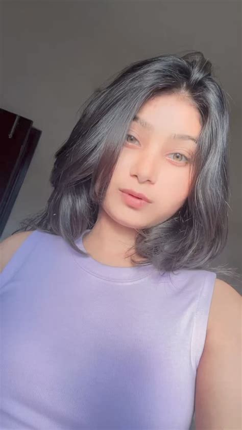 Bihari Ki Ladki Chlegi