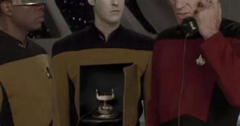 I Knew The Enterprise Was Piloted By An Android Os Imgur