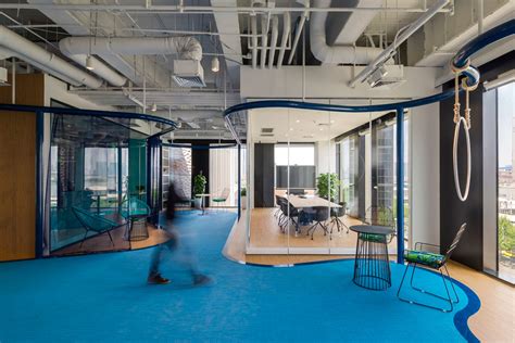 تقسیم بندی فضای اداری با پارتیشن های شیشه ای آرل