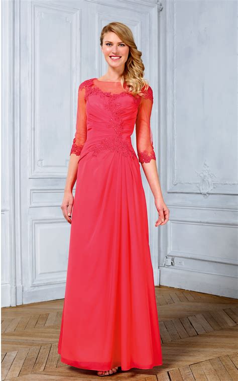 Collections Spécialiste En Tenue De Cérémonie