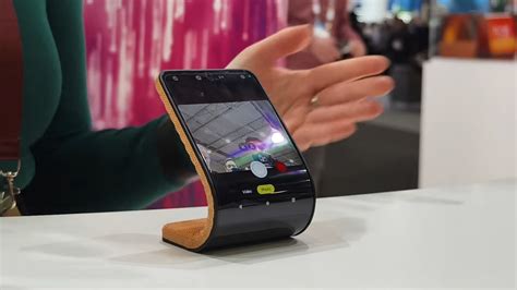 Motorola Adaptive Display Concept Smartphone Bisa Dipakai Gelang