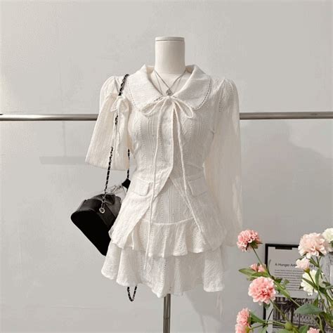 최저가 세트가격하객룩 리사 리본 스트랩 레이스블라우스 펀칭 셔츠카라 벌룬블라우스 크롭블라우스 봄블라우스 A라인 플레어