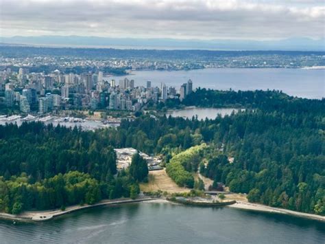 Scenic Walk Along The Seawall Review Of Stanley Park Vancouver