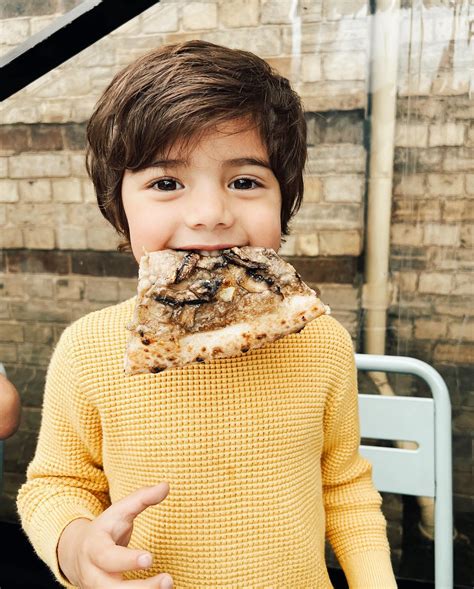 Jarang Nongol Di Layar Kaca 8 Potret Carissa Putri Yang Makin Bahagia