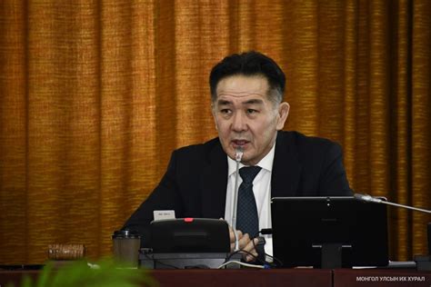 ЭЗБХ Байнгын хорооны дарга Ц Цэрэнпунцагийг улируулан сонгохыг дэмжлээ