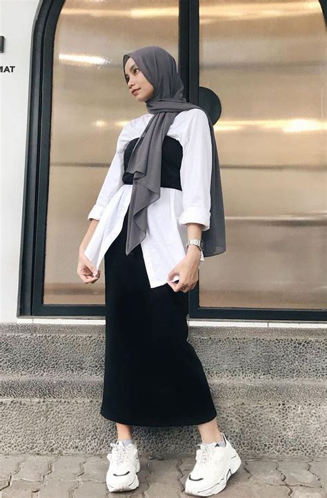 Outfit Hitam Putih Hijab Casual Gaya Model Pakaian Pakaian