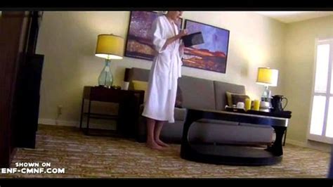 Watch CMNF видео разделась догола перед горничным Solo Girl Naked And Funny Solo Porn