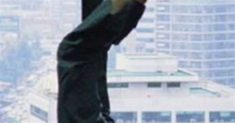 메뚜기 자세 요가 따라해볼까허리부상 주의