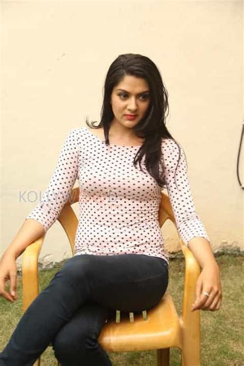 Actress Sakshi Choudhary New Photos 11 153012 Kollywood Zone