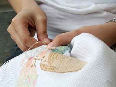 ხელით ნაქარგი სურათები