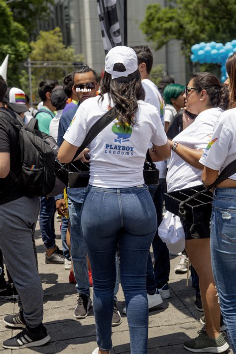 Beautiful Brunette With An Amazing Ass In Very Tight Jeans