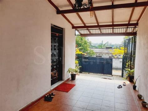 Homes For Sale කඩවත කිරිල්ලවල නිවසක් විකිණීමට ඇත