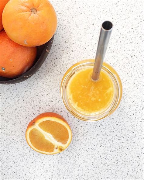 Top 98+ Pictures How To Squeeze An Orange Without A Juicer Stunning