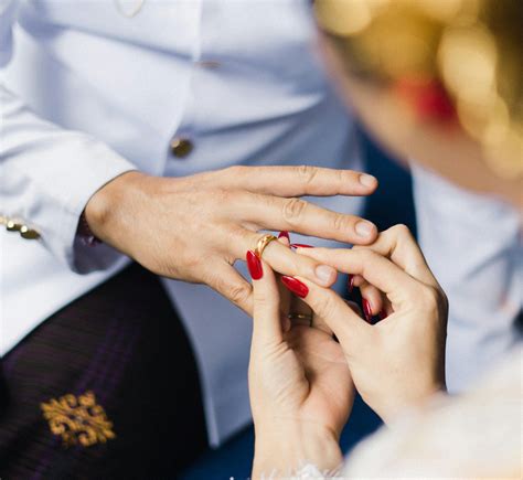 Rednails 결혼 결혼반지 결혼식 결혼한 관계 금반지 기쁨 노동 조합 로맨스 망그룸 매다 문화적 반지