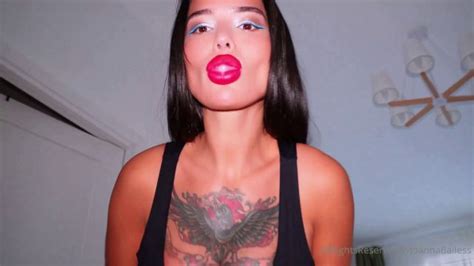 Busty Goddess Joannabailessfree4u Fuck My Throat Porno Videos Hub