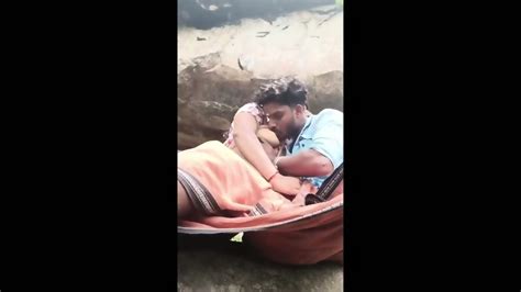 Kochi Mallu Bhabhi Outdoor Sex Mms Blowjob Aur Boob Suck Ki Eporner