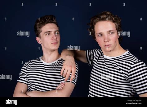 Jeunnes Mec Gays Beaux Banque De Photographies Et Dimages à Haute