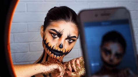 The Halloween Hair And Makeup Trends You Need For 2022