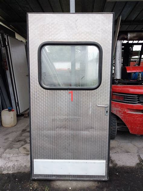 Индустриални врати Врати дограма щори тенти Войводиново вратите са втора употреба с