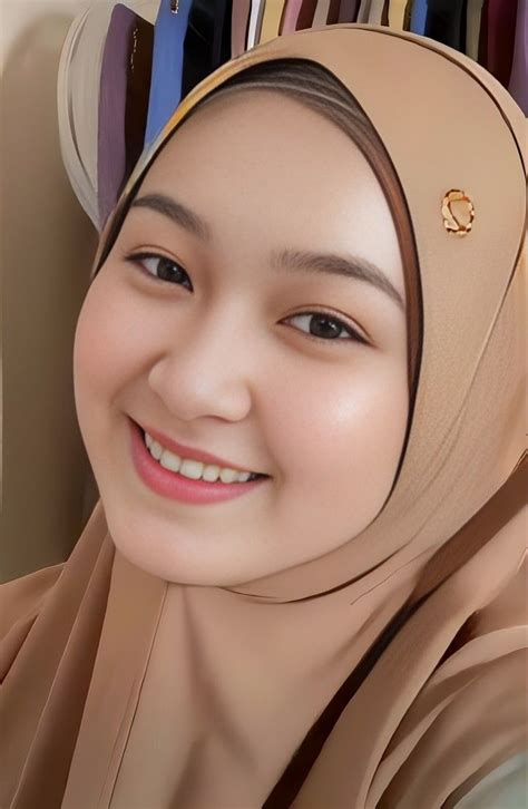 Pin By Aw45 Rute On Hijab Cantik Beautiful Hijab Girl Hijab Muslim