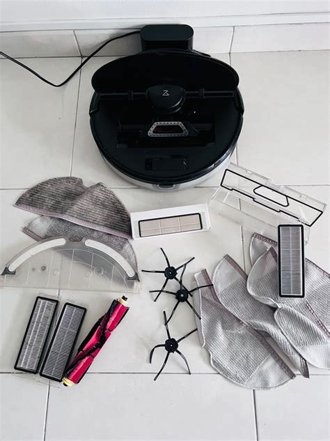 Roborock S6 max V, TV & Home Appliances, Vacuum Cleaner & Housekeeping ...