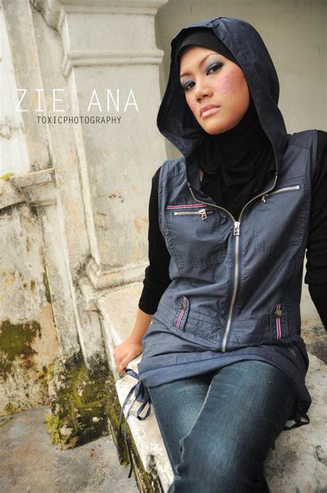 Zyanna An Noer Gadis Kampung Theme Photoshoot