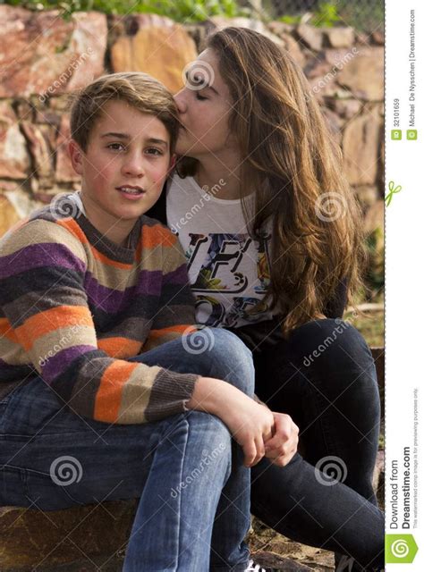 Older Sister And Younger Sister Telegraph