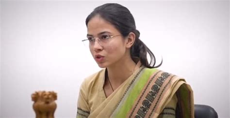 Beating Stress And Setbacks Divyanshi Raced To Her Upsc Goal And Cleared With Ease