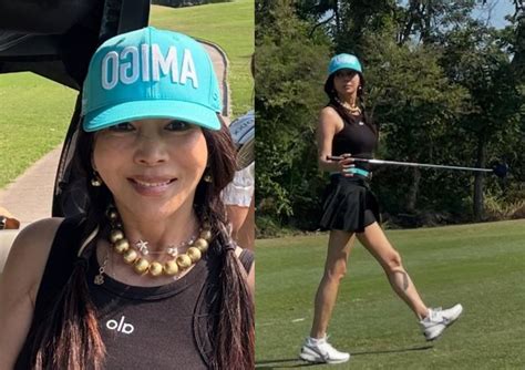 황신혜63년 럭셔리 크루즈 여행 중 골프 투어도 열심넘사벽 몸매 깜짝