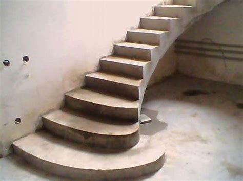 Бетонні сходи робимо власноруч