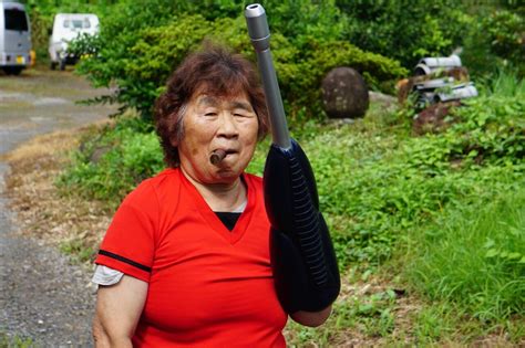 울어라 지옥참마도 할머니 근황 유머 움짤 이슈 에펨코리아