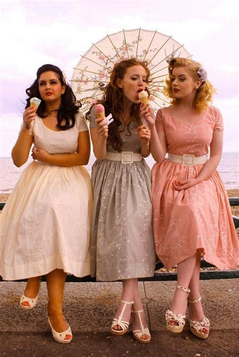 Feel And Re Create Vintage Fashion In Modern Era Ferbena Fashion