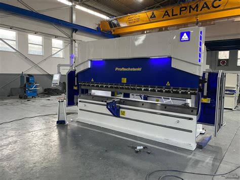 Cnc хидравлична абкант преса Производствени Обработващи Пловдив Цифрово управление Cy