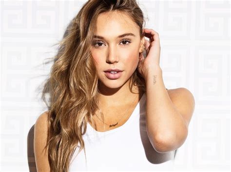 Alexis Ren S Tattoos Their Meanings Body Art Guru