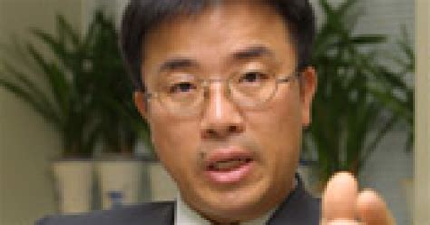 이통 업계 고기능 단말기로 두마리 토끼 잡기