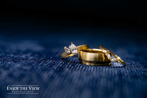 Madeline And Nick {odins Owl Wedding Photographers} Enjoy The View