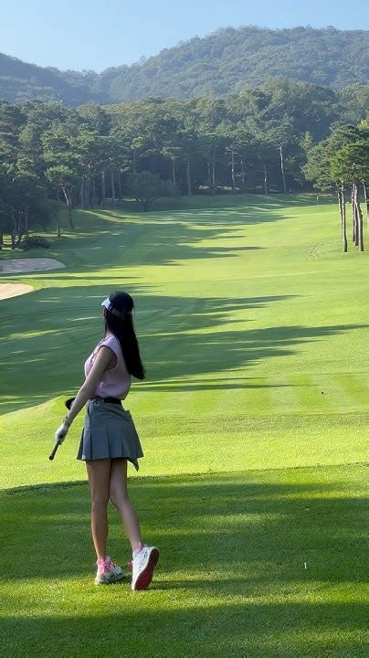 화이트티샷🏌🏻‍♀️🤍 장타녀 장타 장타원이 Golf 여름골프 여자드라이버스윙 Youtube