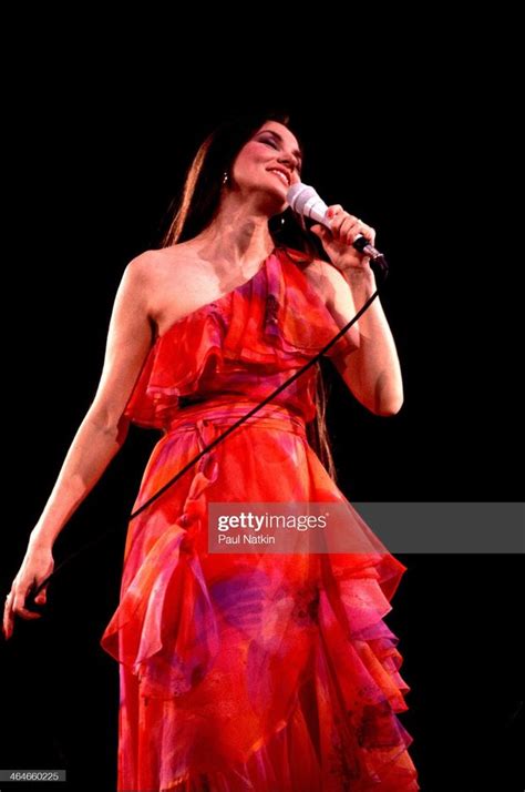 Crystal Gayle 53rd Pic Icarusnewport