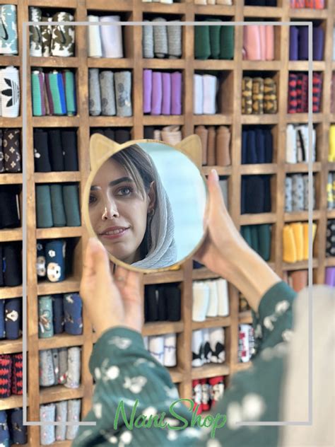 آینه رومیزی چوبی