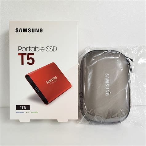 Jual Last Stock Samsung Tb Portable Ssd T Usb Gen Mu Pa T R With Safe Case Shopee Indonesia