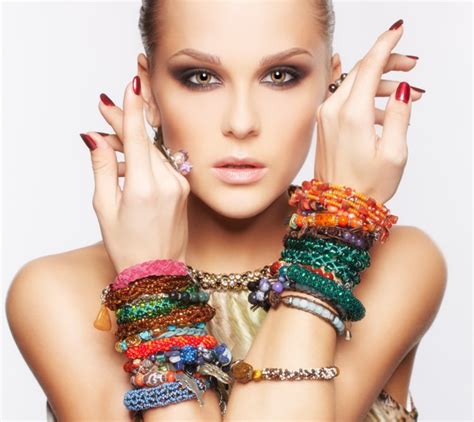 Незвичайні браслети 140 фото